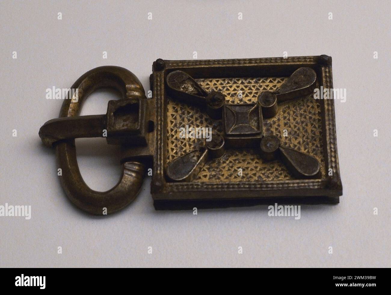 Belt buckle, type I. The rectangular plaque consists of a cast frame ...