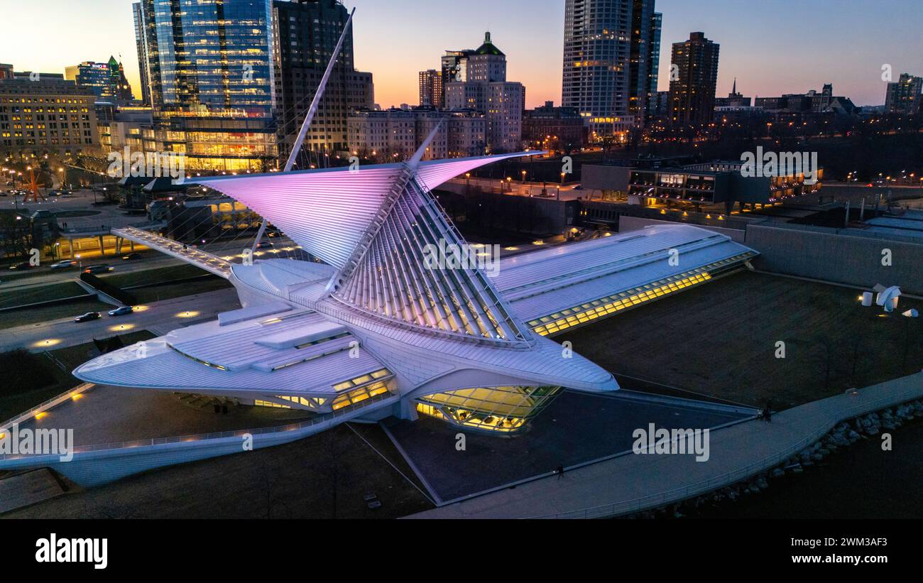 Aerial photograph of Milwaukee Art Museum on a pleasant winter evening ...