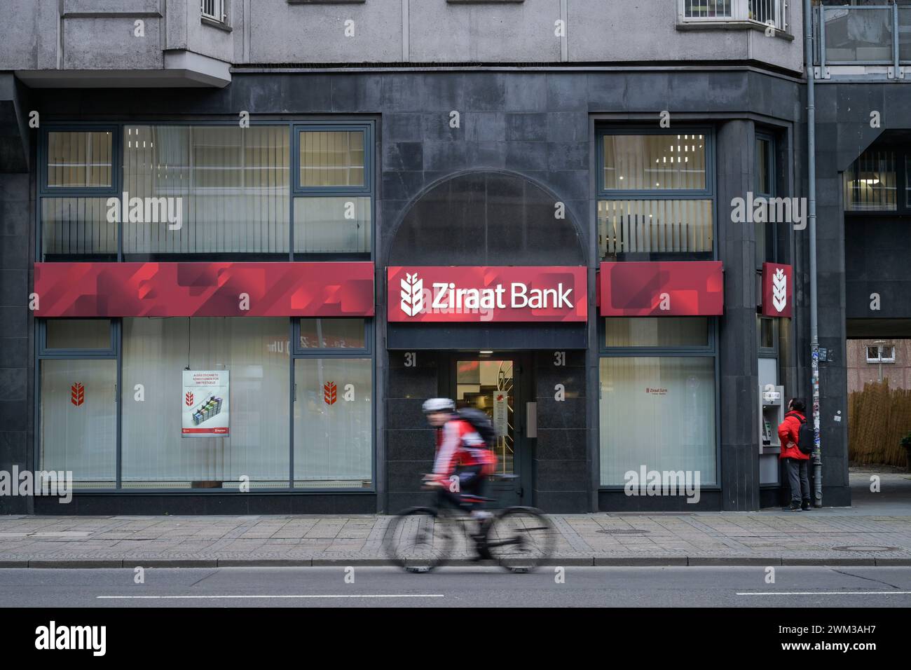 Ziraat Bank Filiale, Leipziger Straße, Mitte, Berlin, Deutschland Stock ...