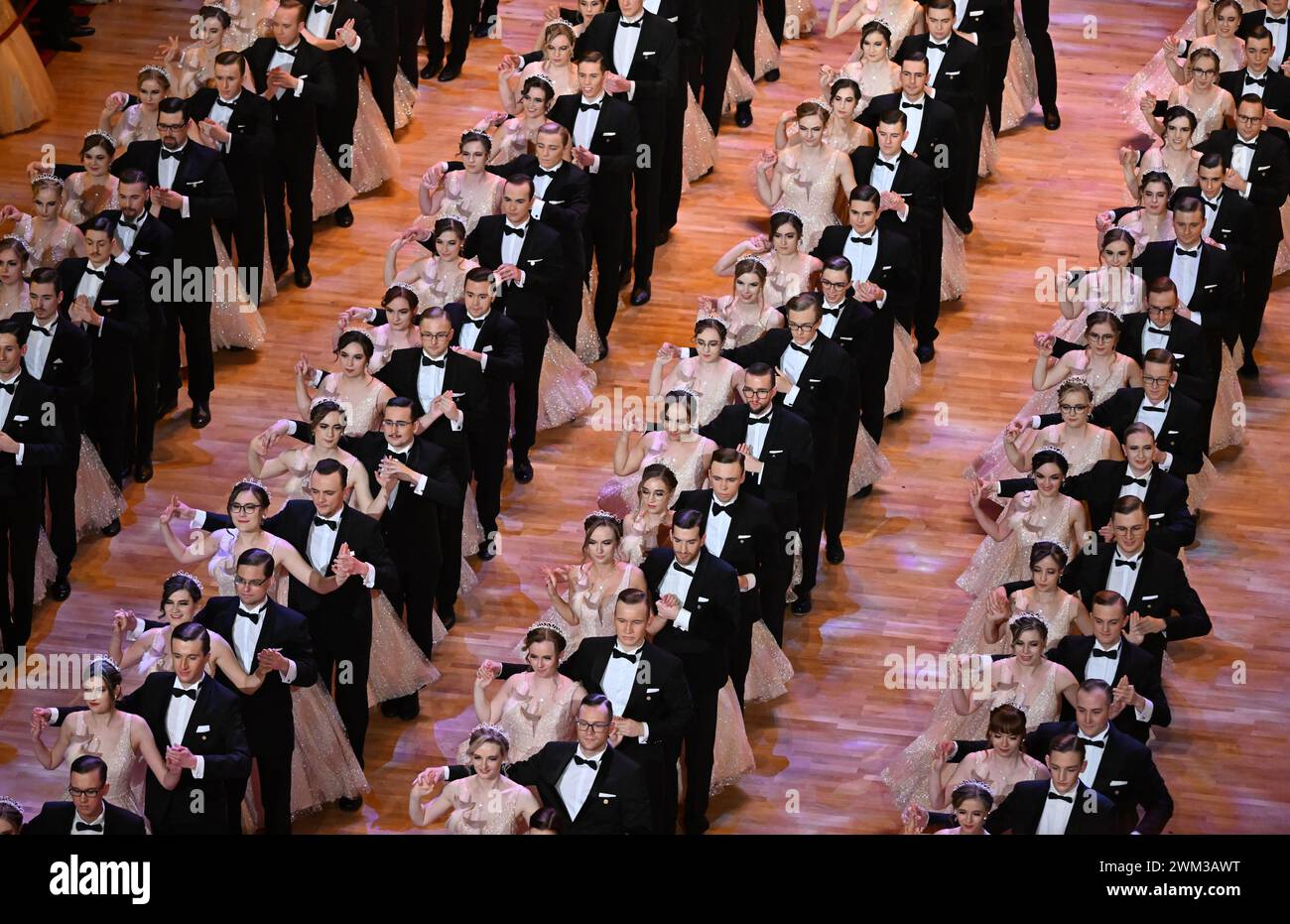Debutante dance hi-res stock photography and images - Alamy