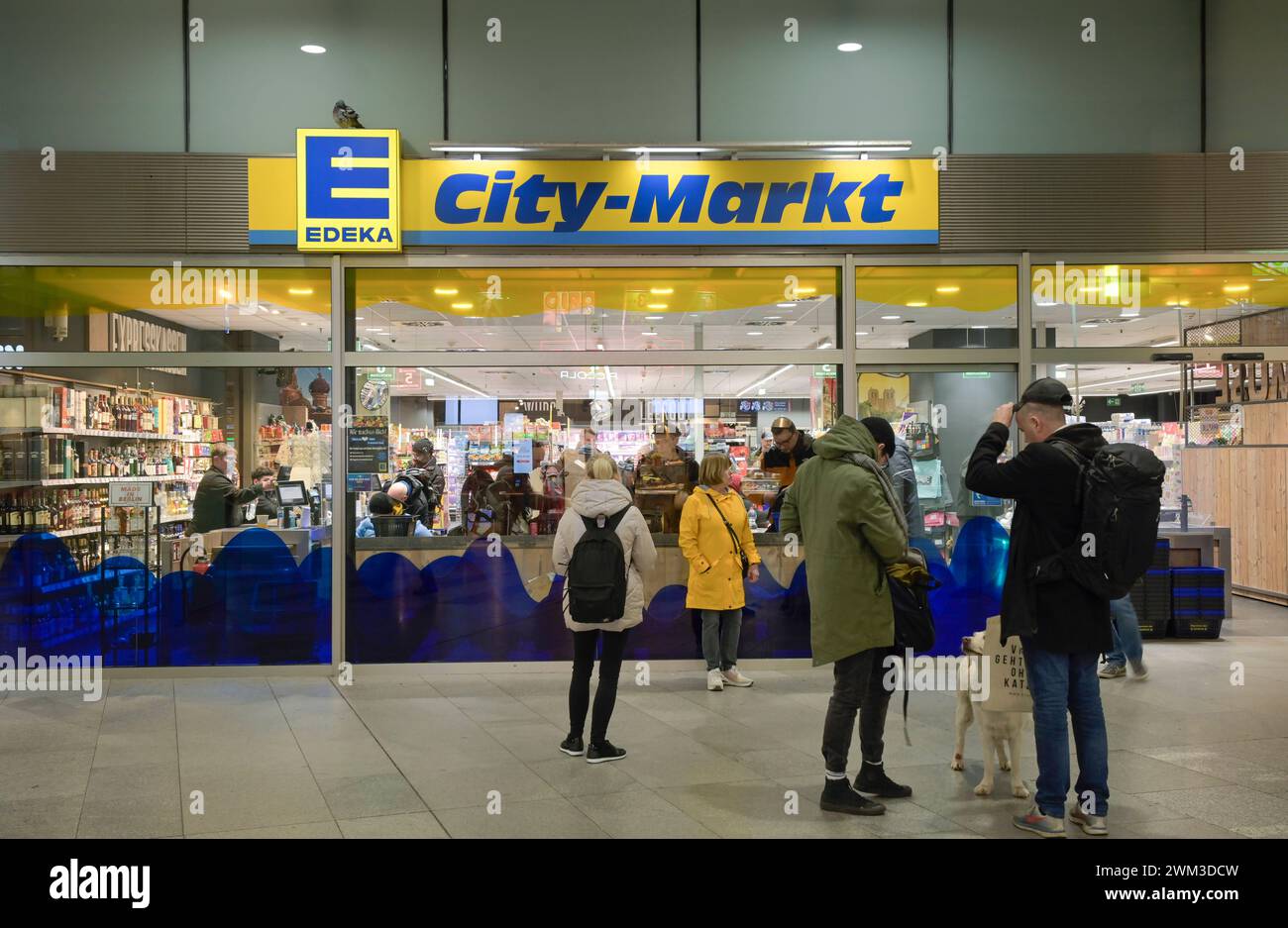 Edeka supermarket hi-res stock photography and images - Alamy