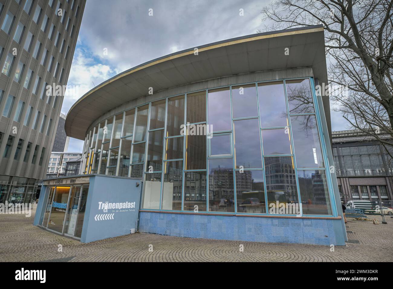 Tränenpalast, Museum zur Deutschen Teilung und Mauerfall ...