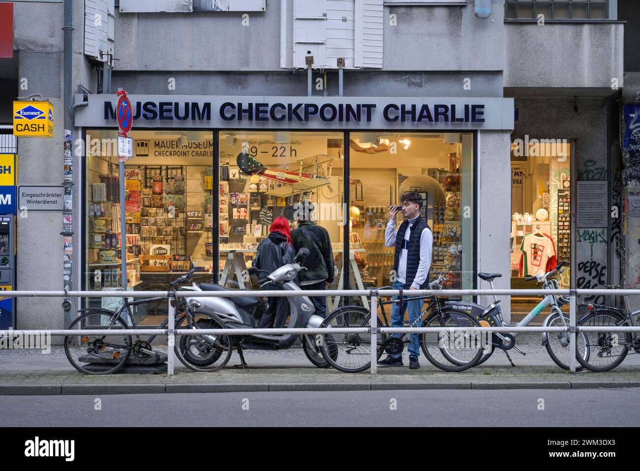 Mauermuseum Haus am Checkpoint Charlie, Friedrichstraße, Mitte, Berlin ...