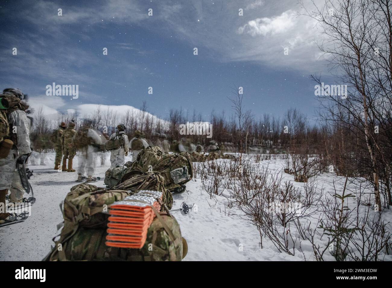 U.S. Soldiers, assigned to 1st Battalion, 5th Infantry Regiment, 1st ...