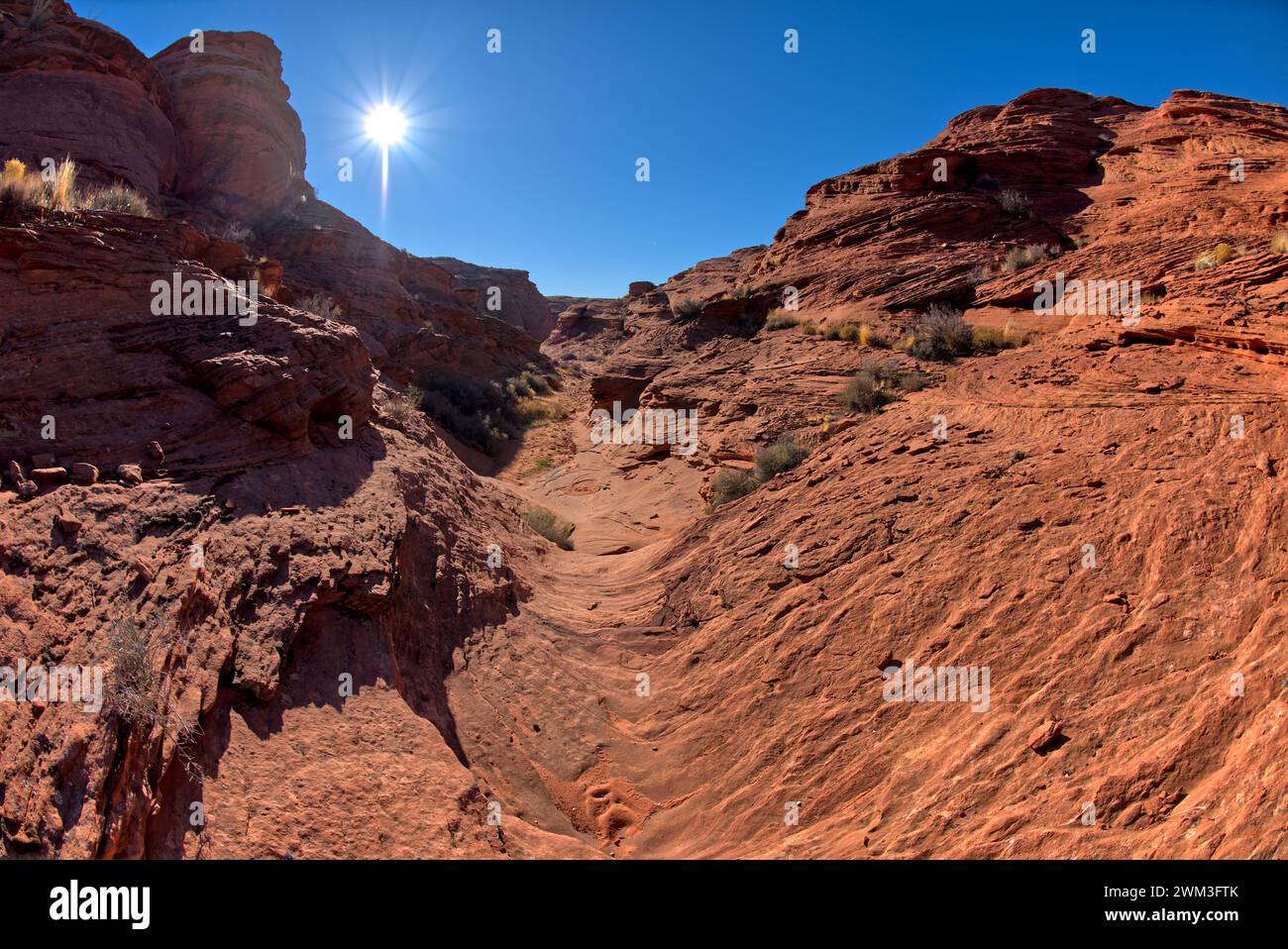 The pathway into a spur canyon just north of the main overlook of ...