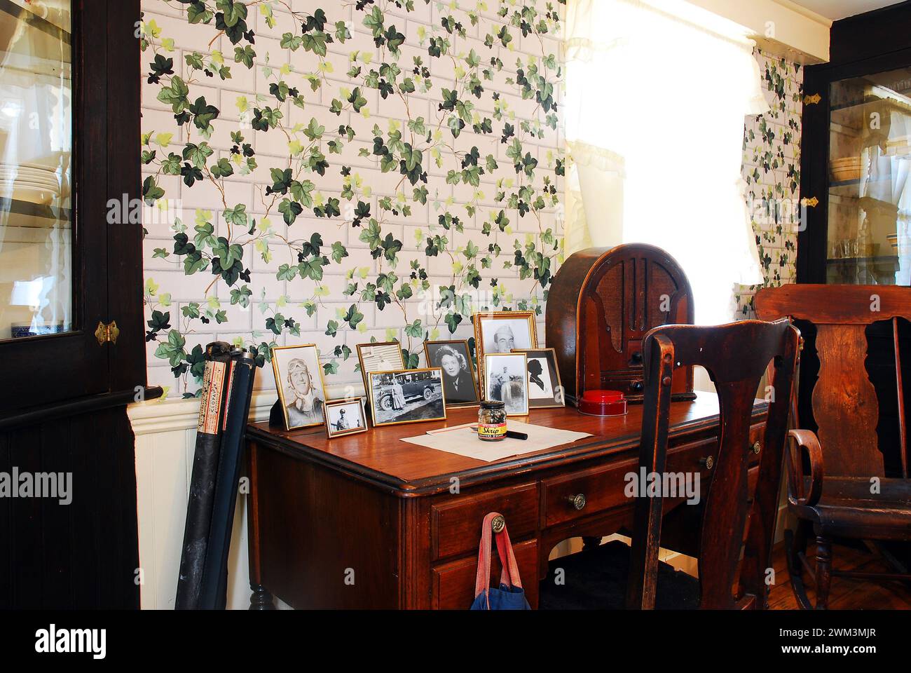 1940s living room hi-res stock photography and images - Alamy