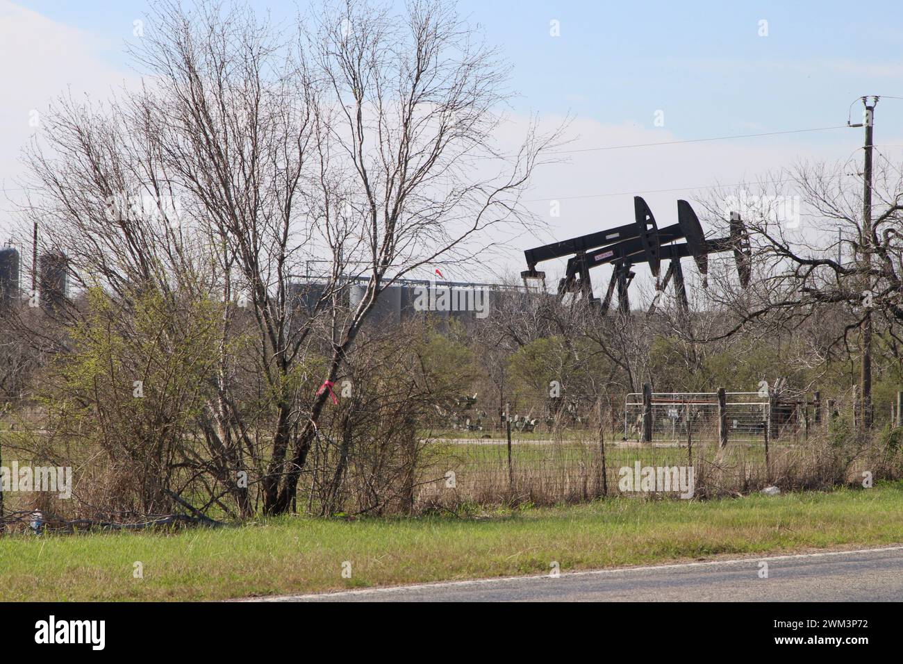South texas oil patch hi-res stock photography and images - Alamy