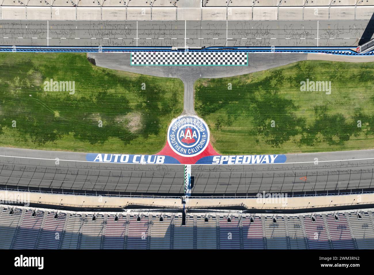 Auto club speedway finish line hi-res stock photography and images - Alamy