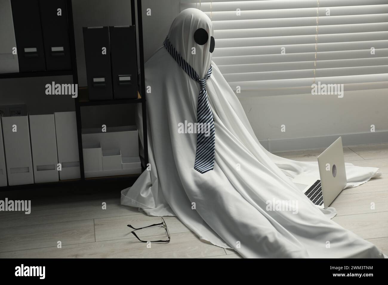 Office nightmare hi-res stock photography and images - Alamy