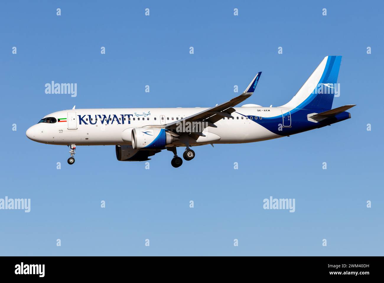 A Kuwait Airways Airbus 320 NEO landing at Barcelona El Prat. Kuwait ...