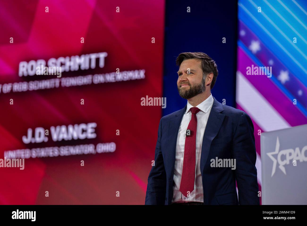 Jd vance 2024 campaign hi-res stock photography and images - Alamy