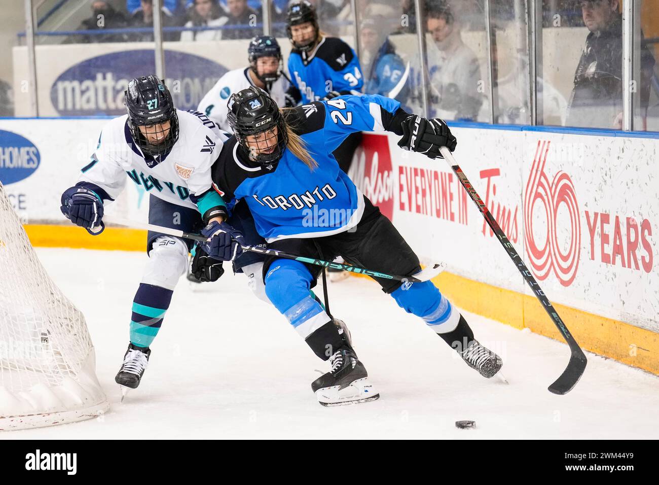 Toronto, Canada. 23rd Feb, 2024. Toronto's Natalie Spooner (24) battles ...
