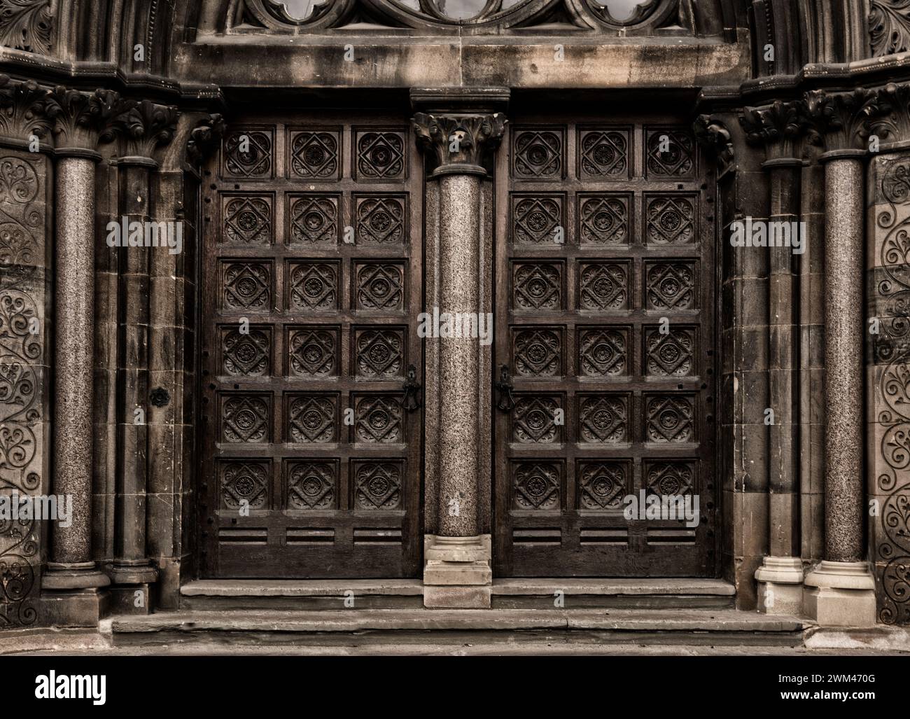 Wooden door architectural details of the University of Glasgow ...