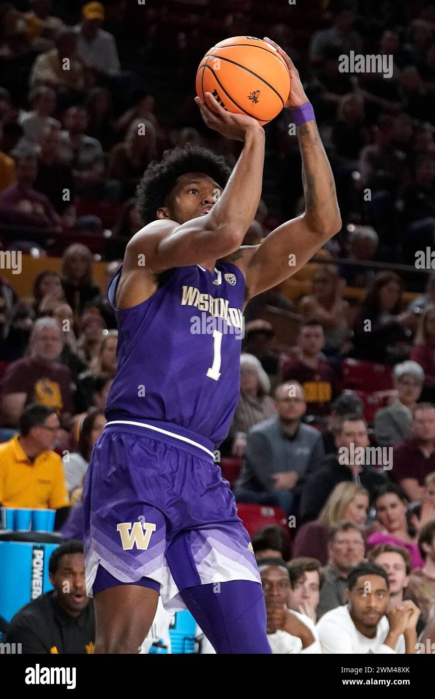 Washington forward Keion Brooks Jr. (1) during an NCAA college ...