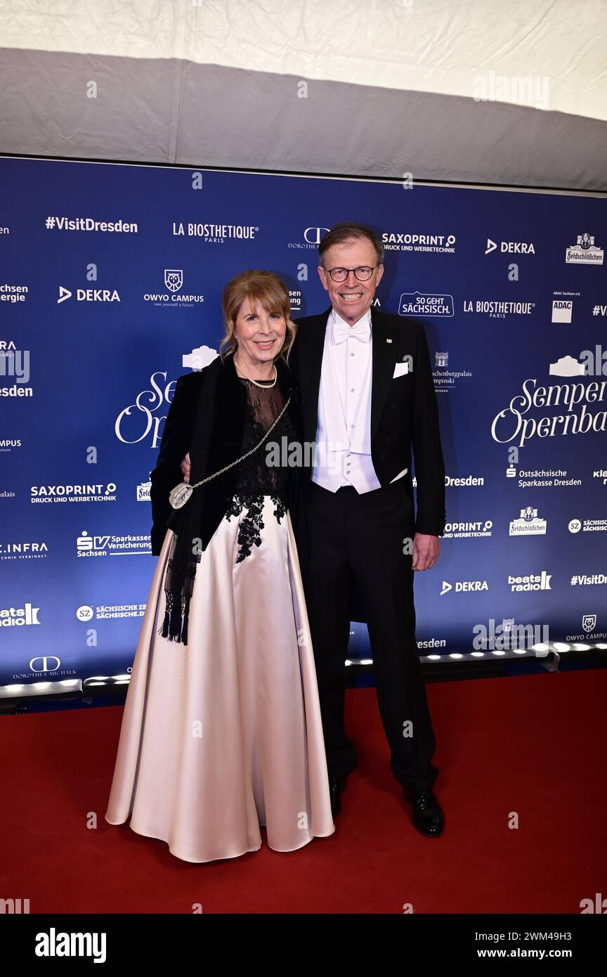 Matthias Rößler und Ehefrau Gerlind beim 16. SemperOpernball 2024 in der Semperoper. Dresden, 23 ...