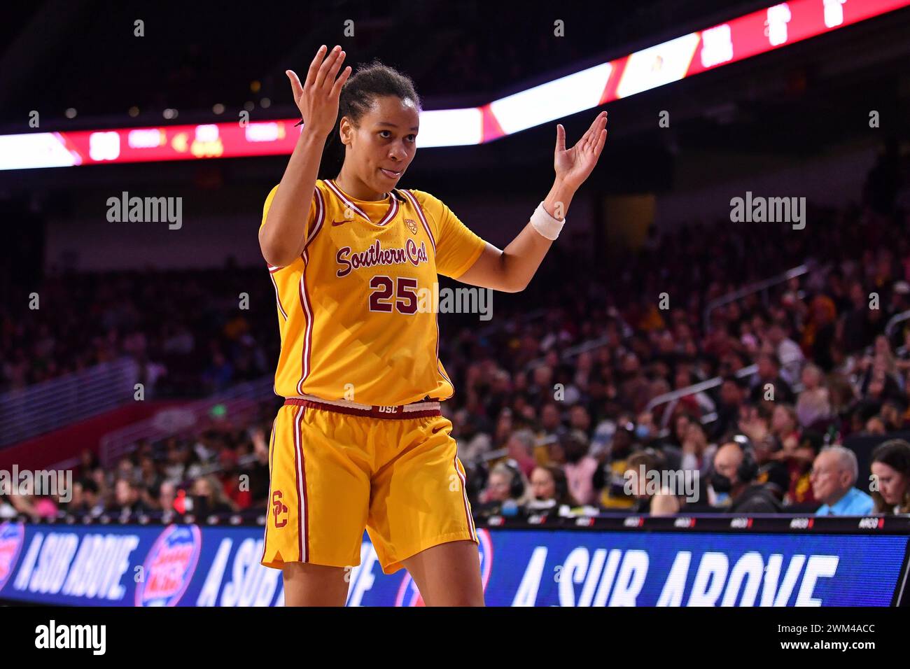 LOS ANGELES, CA - FEBRUARY 23: USC Trojans guard McKenzie Forbes (25 ...