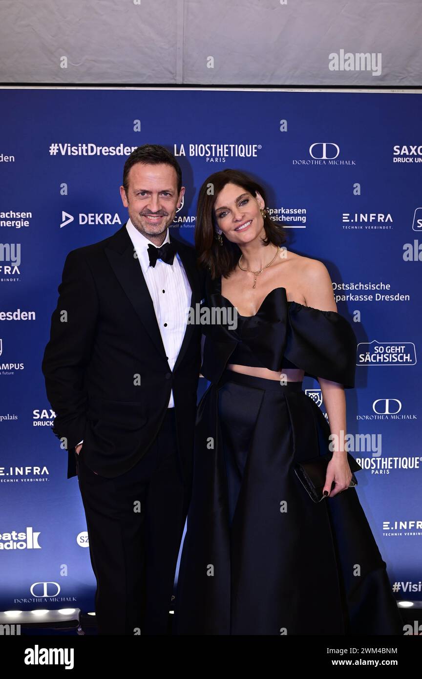 Till Brönner mit Ehefrau Nadia Dassouki beim 16. SemperOpernball 2024 ...