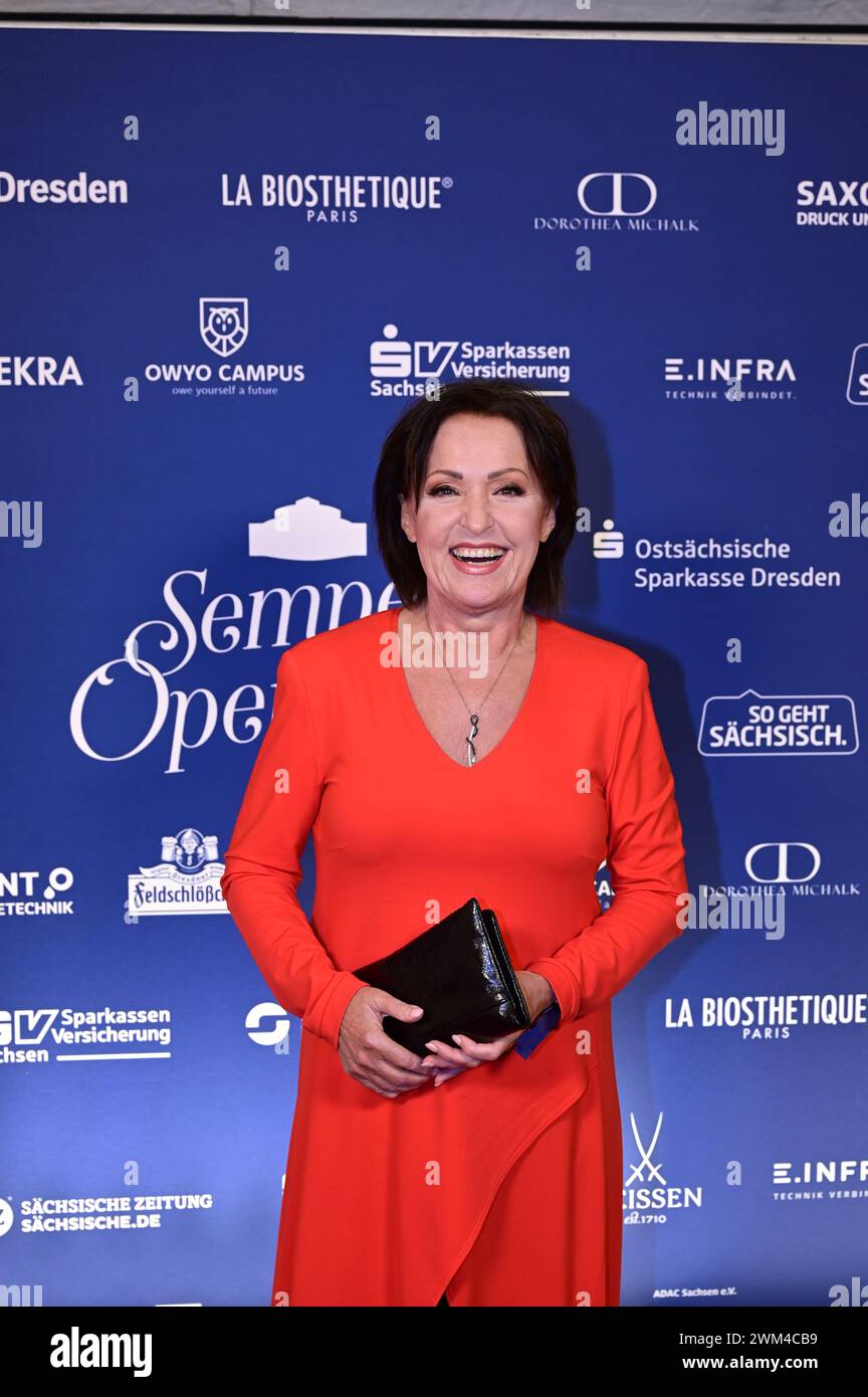 Ute Freudenberg beim 16. SemperOpernball 2024 in der Semperoper ...