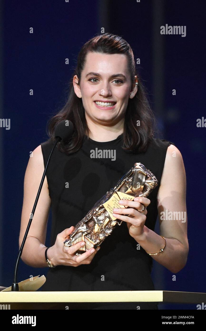 Berlin, Germany. 23rd Feb, 2024. Ella Rumpf accepts the 'Best Female ...