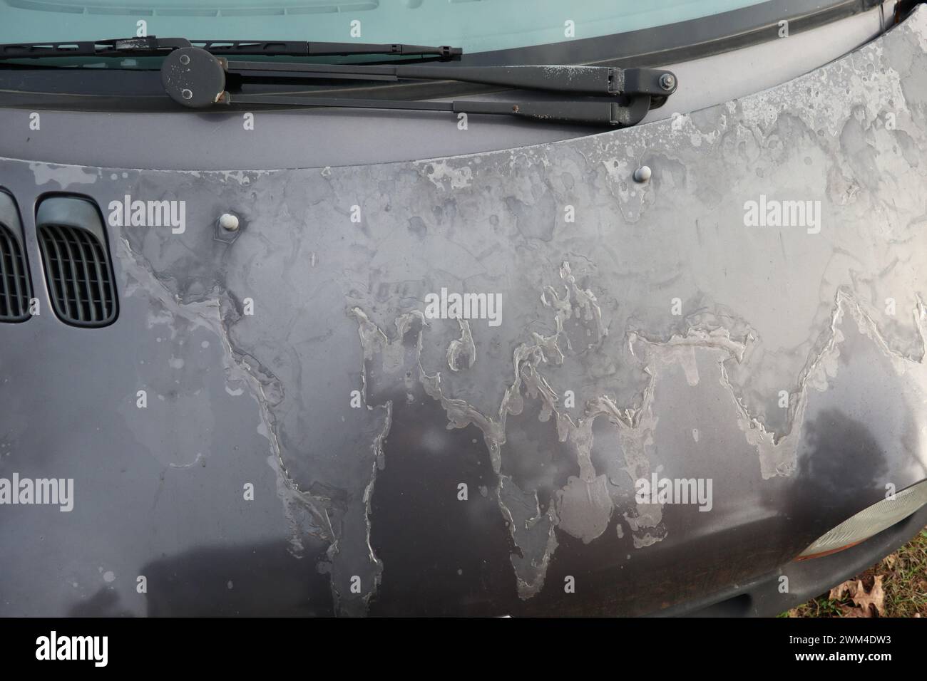 Sun damaged car paint hi-res stock photography and images - Alamy