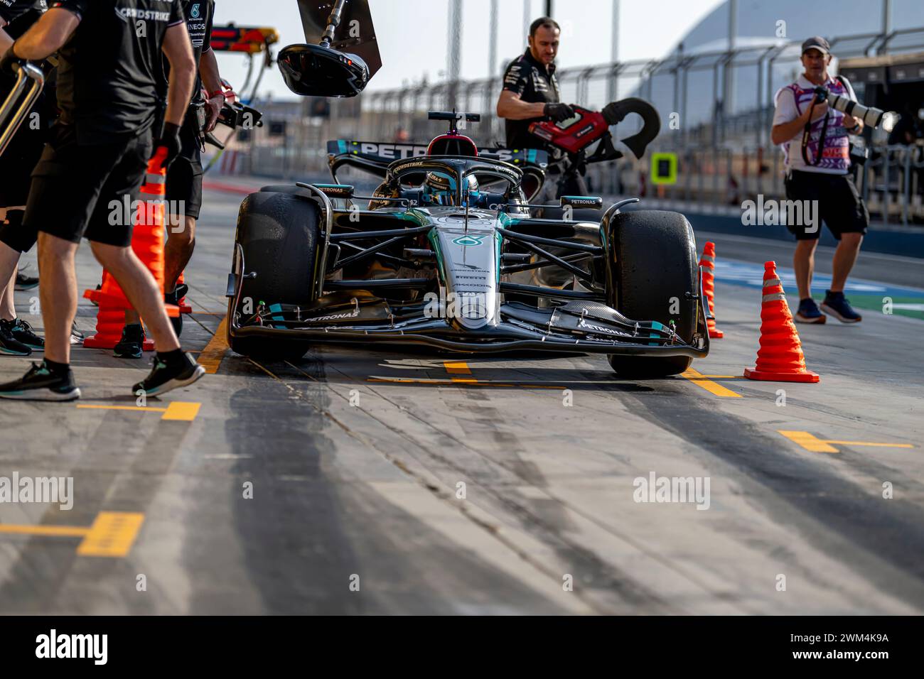 George russell bahrain hi-res stock photography and images - Alamy