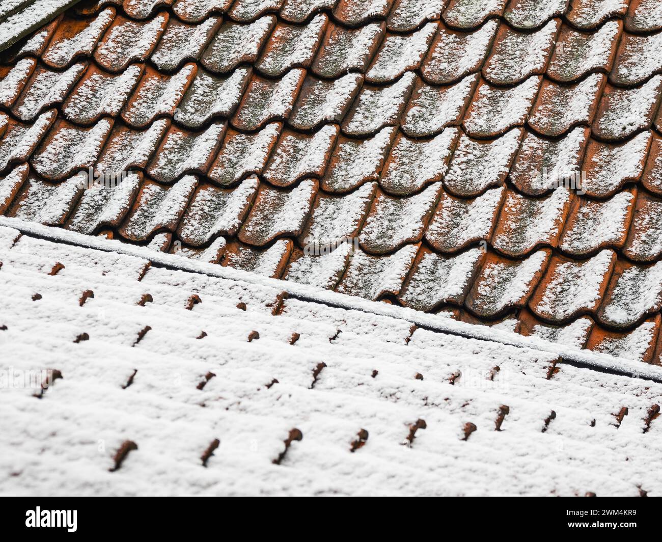 Snowy terracotta tiles roof hi-res stock photography and images - Alamy