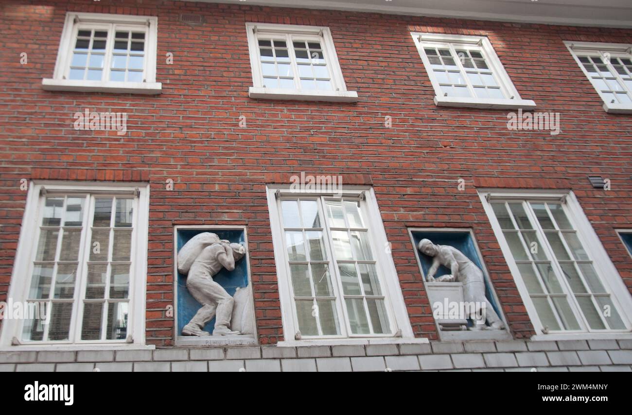 Old bakers shop with sculptures hi-res stock photography and images - Alamy