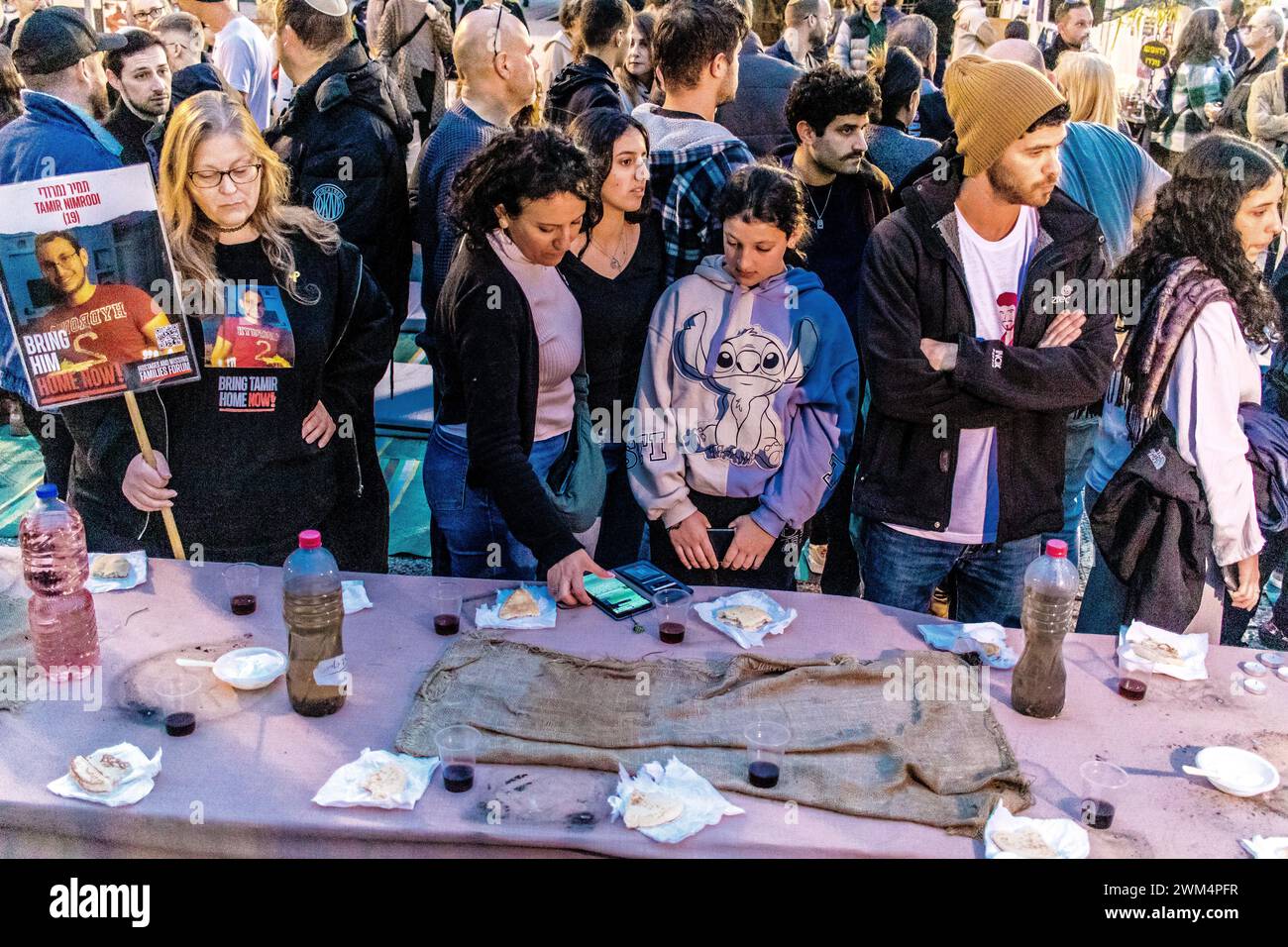 israel hostage square in tel aviv Stock Photo - Alamy