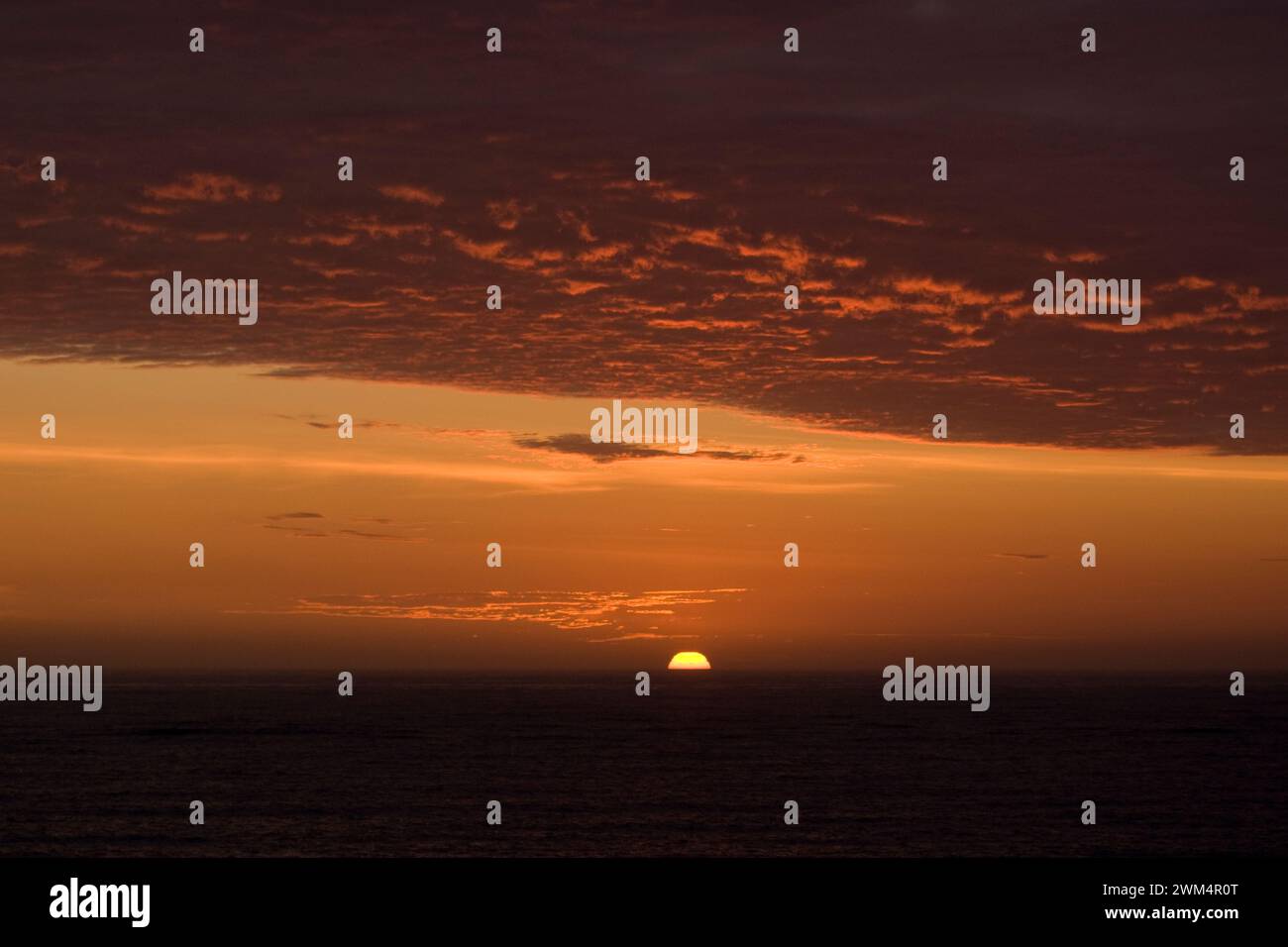 Sunsetting with clouds from the eastern horizon as seen from Barter ...