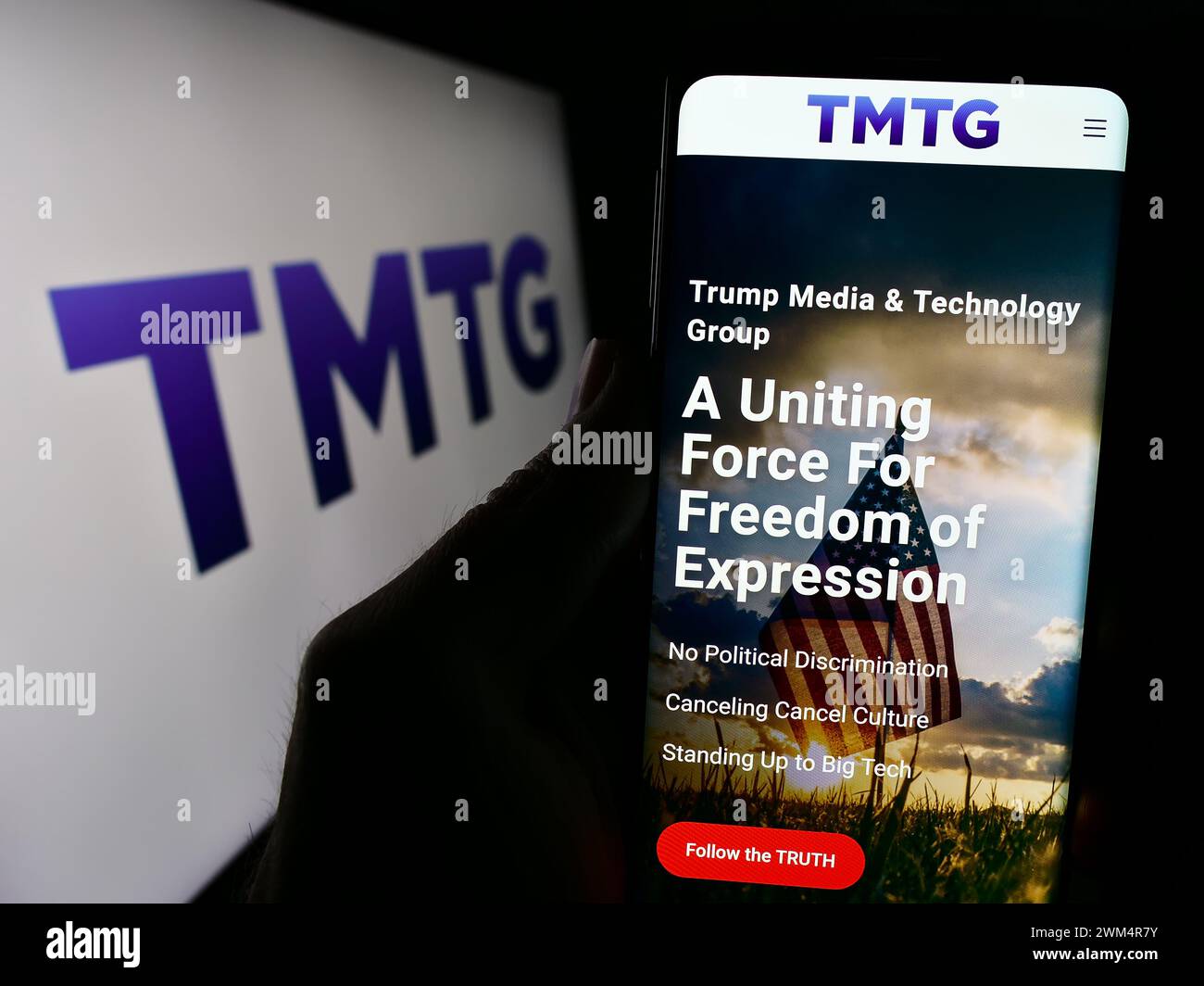 Truth social logo hi-res stock photography and images - Alamy