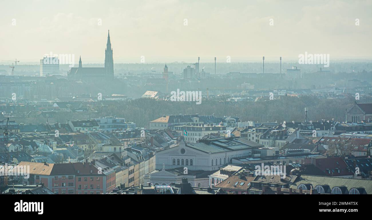 Munchen panorama hi-res stock photography and images - Alamy