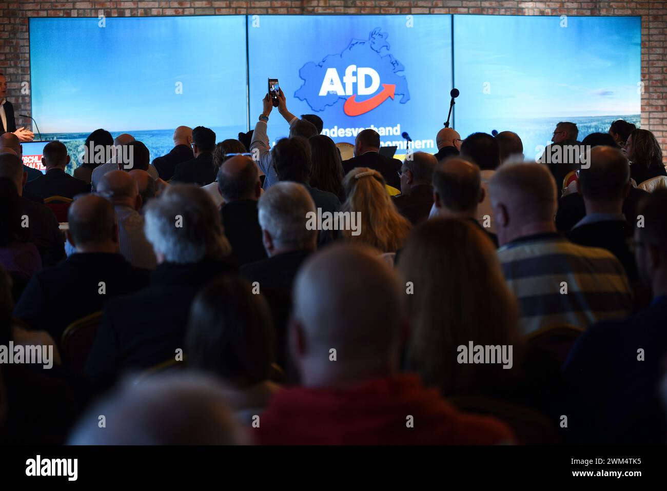 Kur logo hi-res stock photography and images - Alamy