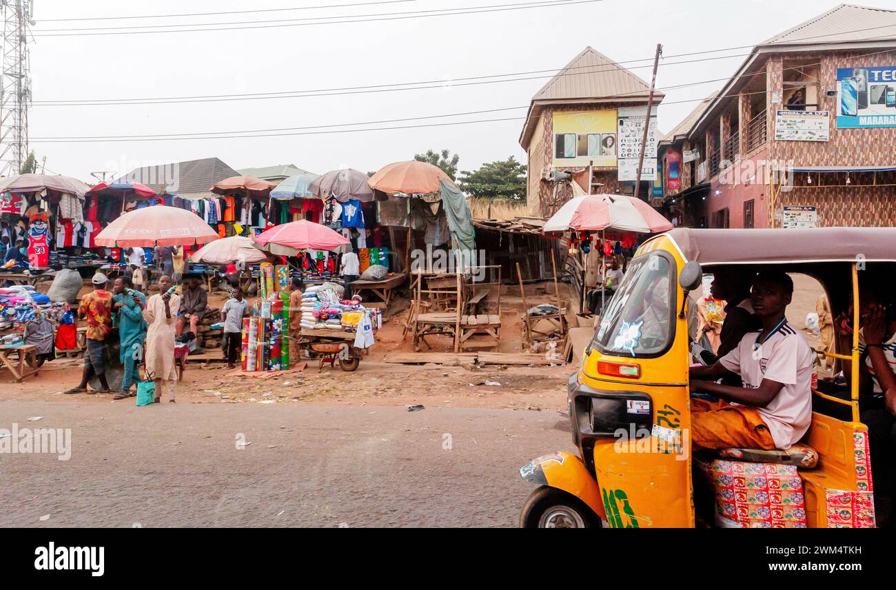 Abuja nigeria street scene hi-res stock photography and images - Alamy