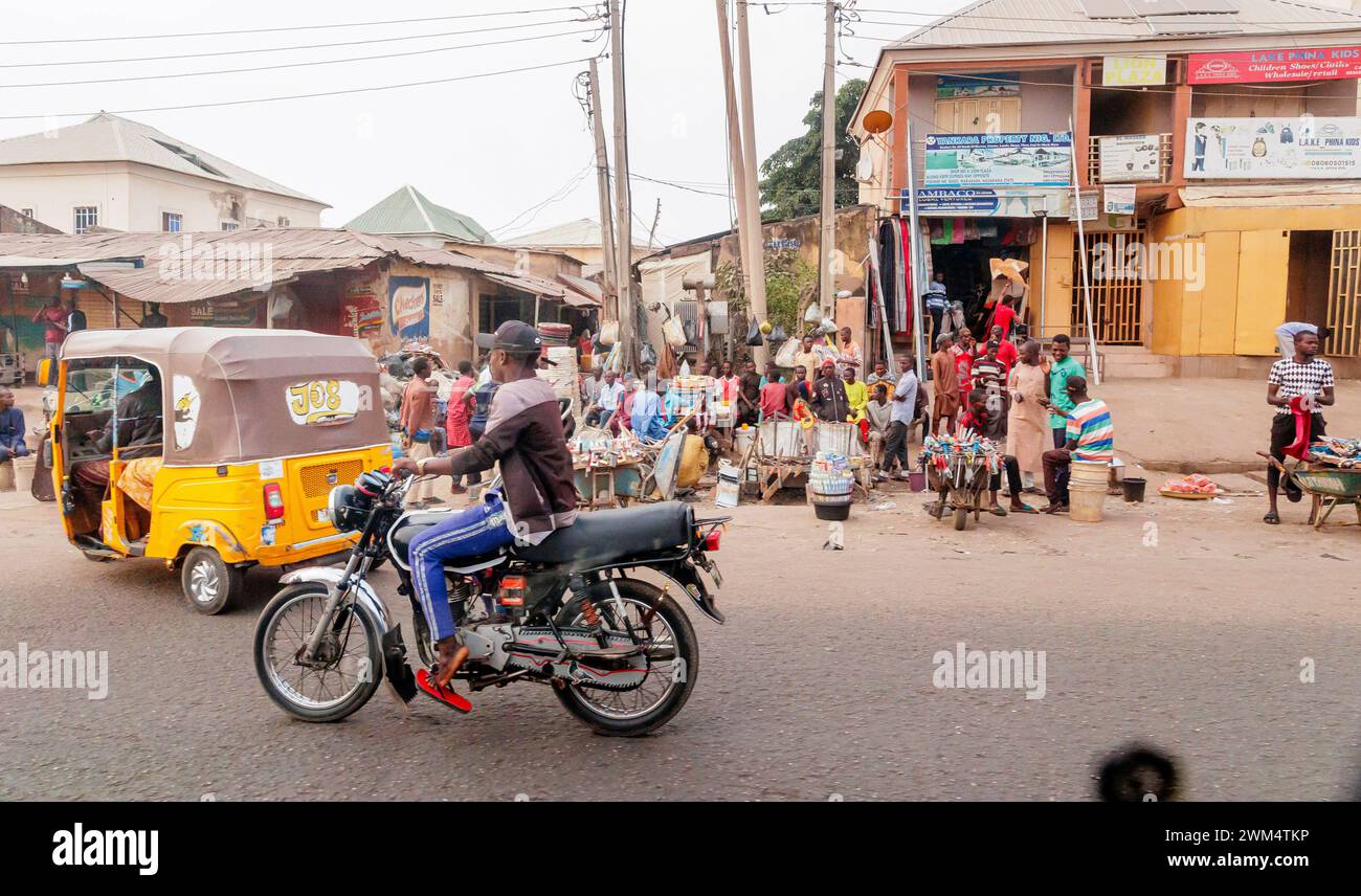 Abuja nigeria street scene hi-res stock photography and images - Alamy