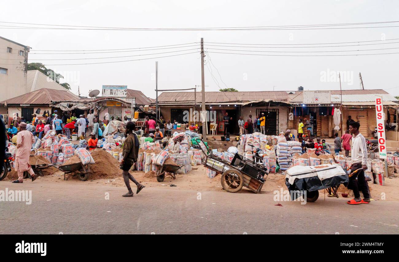 Abuja nigeria street scene hi-res stock photography and images - Alamy