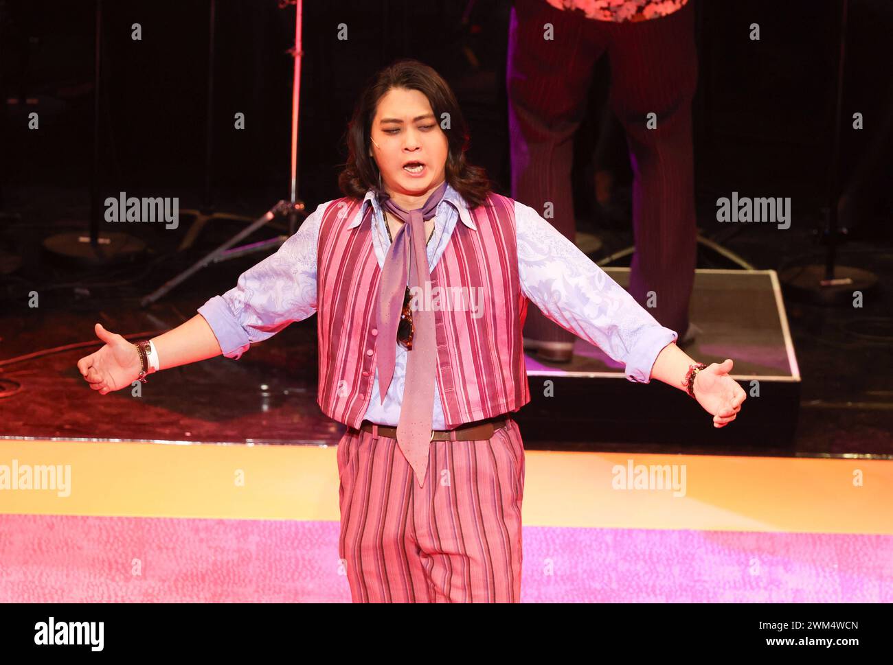 Hannover, Niedersächsische Staatsoper, Opernball 2024 unter dem Motto ...