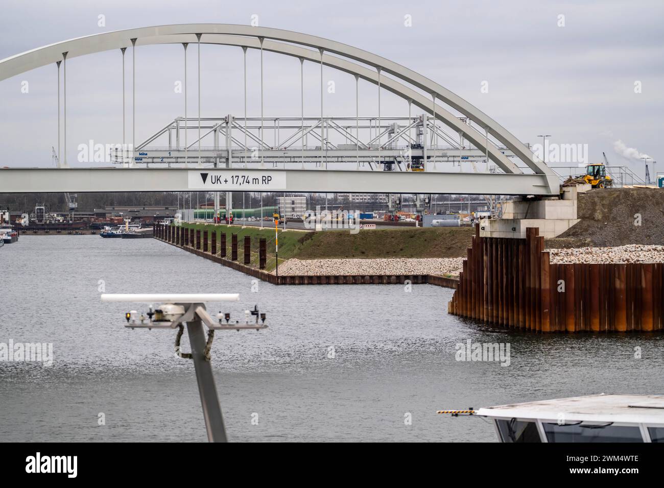 Duisburg trimodal terminal hi-res stock photography and images - Alamy