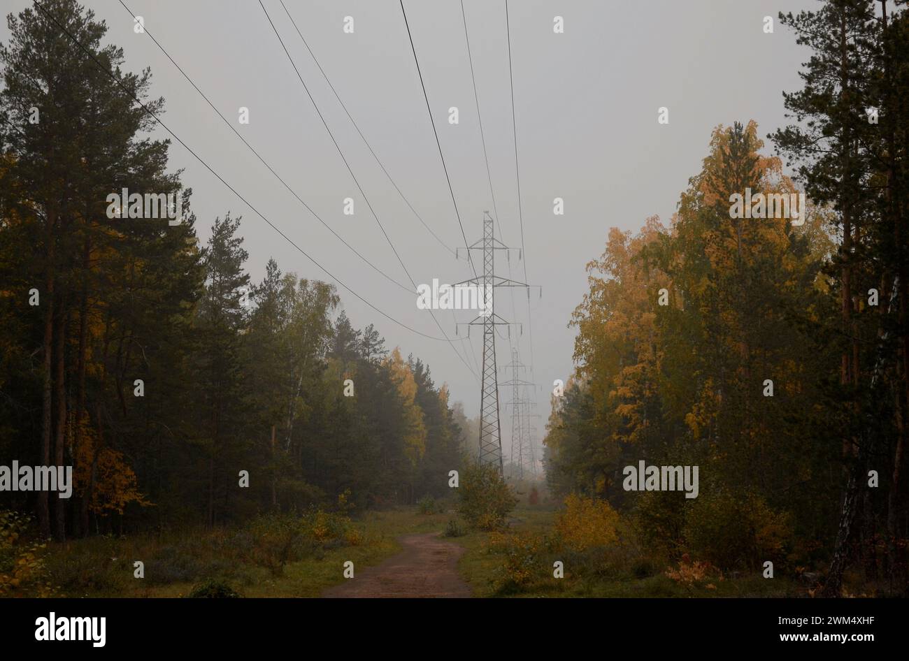 Power lines under overcast hi-res stock photography and images - Alamy