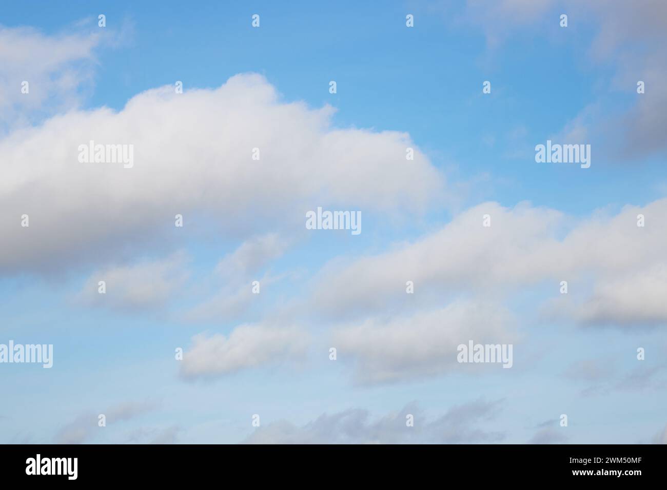 Blue cloud sunlight backgrounds hi-res stock photography and images - Alamy