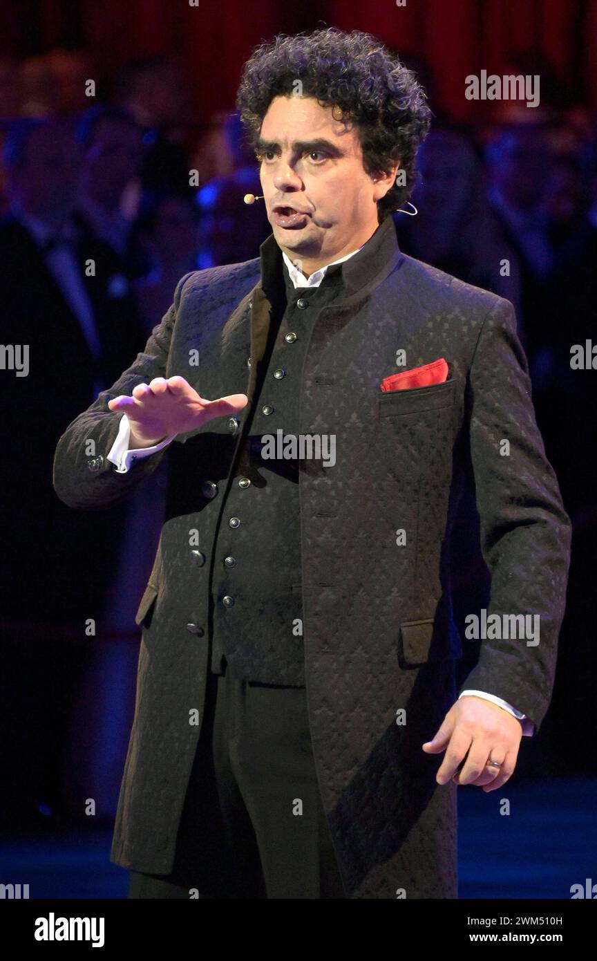 Rolando Villazon beim 16. SemperOpernball 2024 in der Semper Oper ...