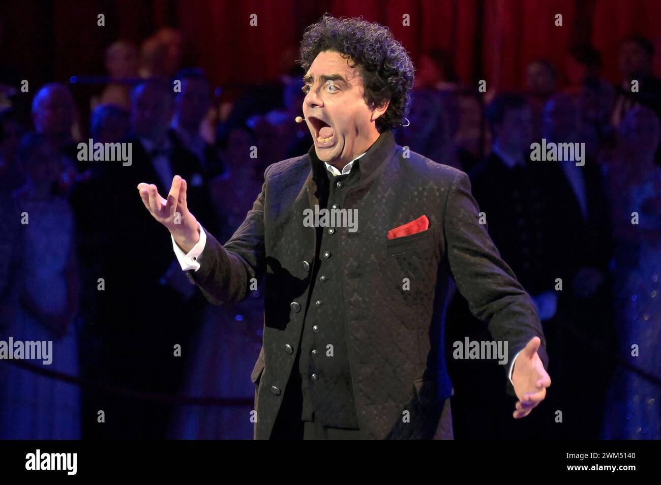 Rolando Villazon beim 16. SemperOpernball 2024 in der Semper Oper ...