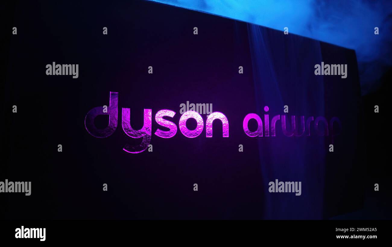 Dyson airwrap hi-res stock photography and images - Alamy