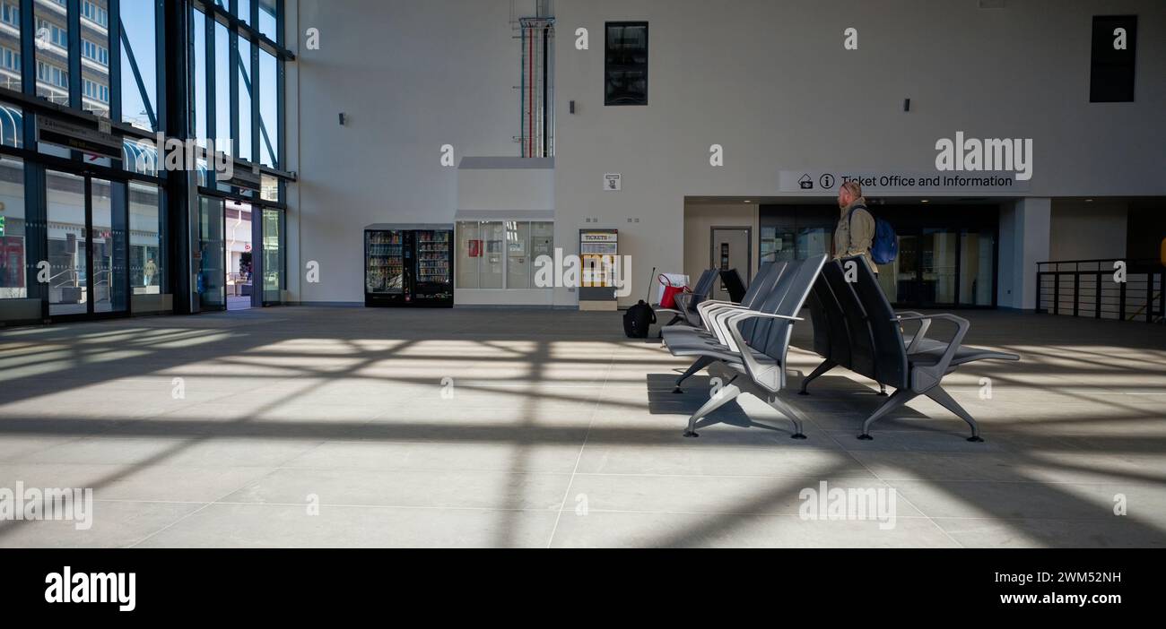 Train station seating hi-res stock photography and images - Alamy