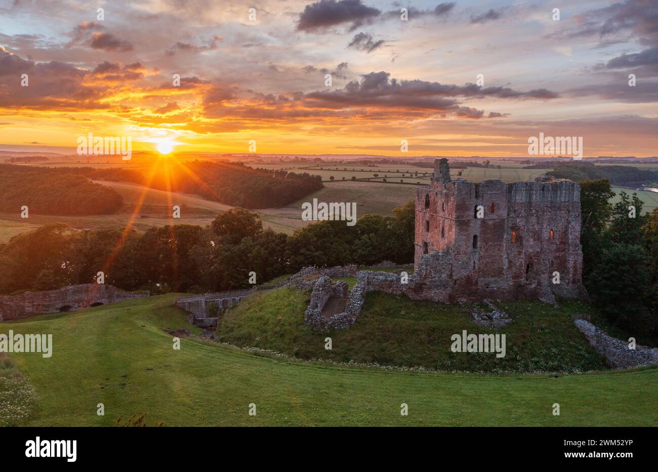 Midsummer border hi-res stock photography and images - Alamy