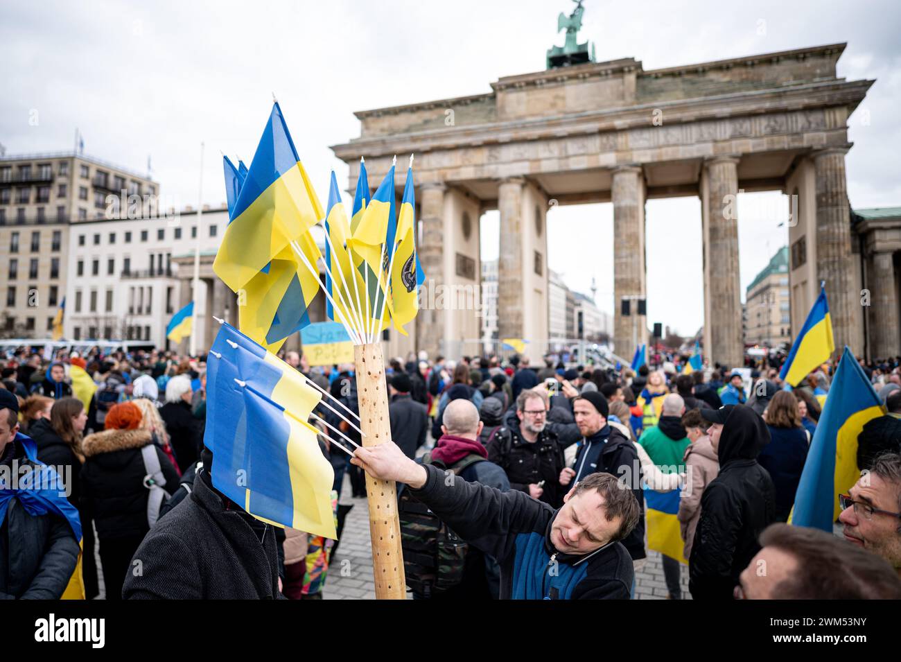 Berlin, Germany. 24th Feb, 2024. People take part in the solidarity ...