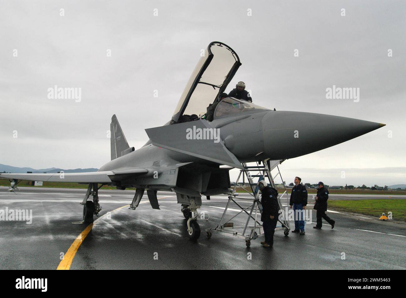 - Italian Air Force, the new fighter aircraft Eurofighter "Typhoon" on ...