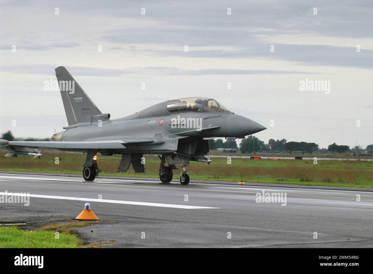 - Italian Air Force, the new fighter aircraft Eurofighter "Typhoon" on ...