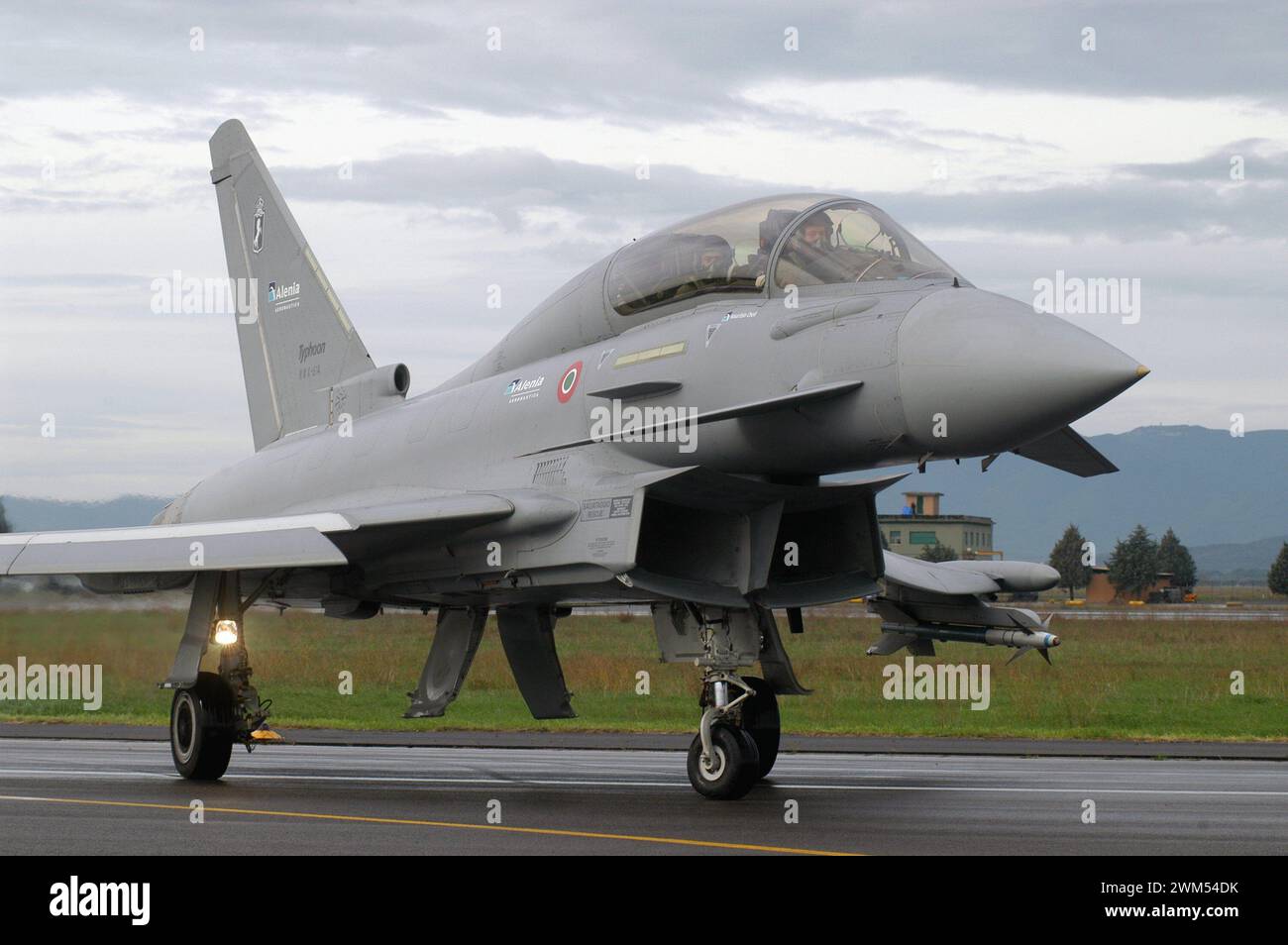 - Italian Air Force, the new fighter aircraft Eurofighter "Typhoon" on ...