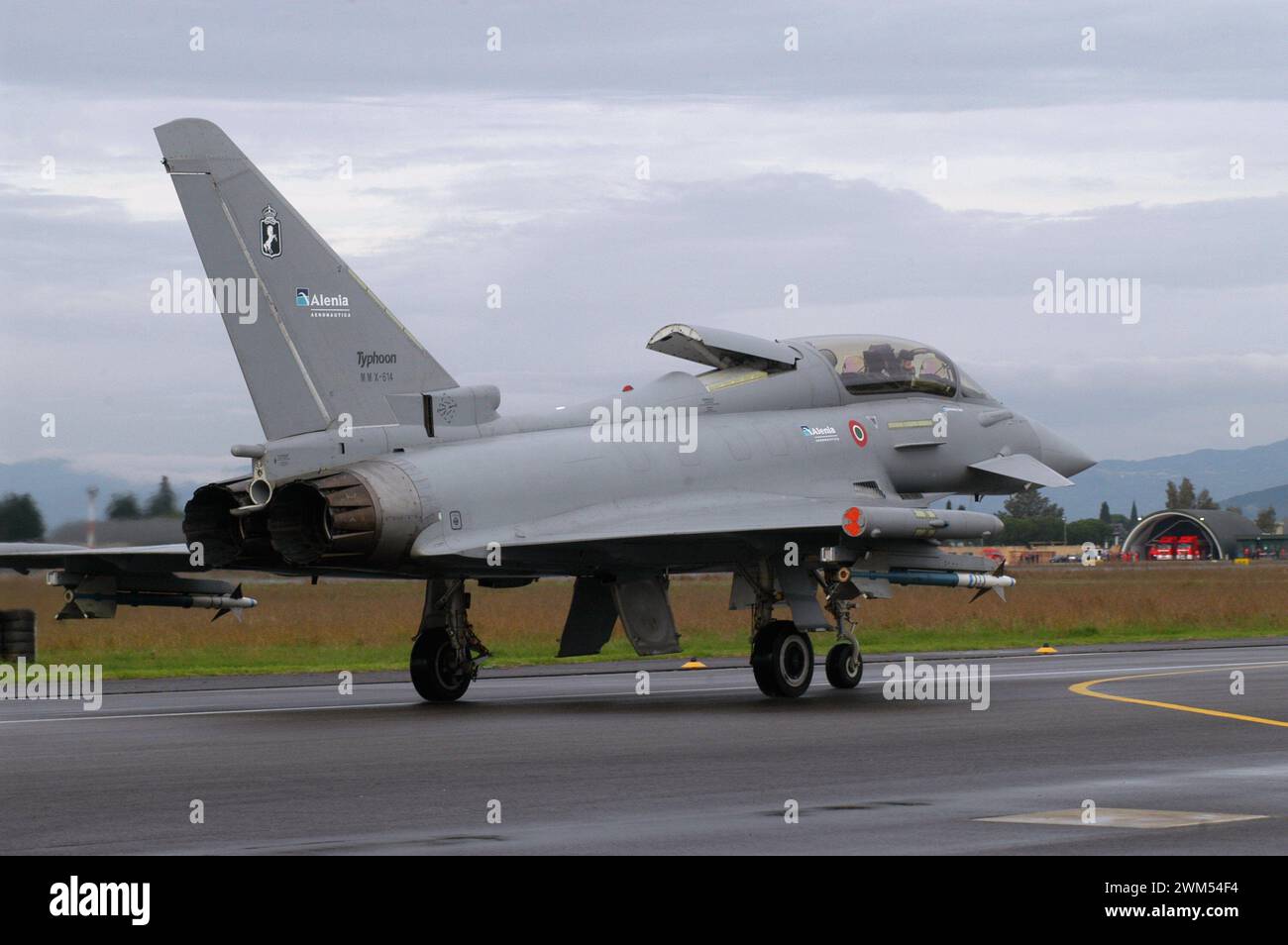 - Italian Air Force, the new fighter aircraft Eurofighter "Typhoon" on ...