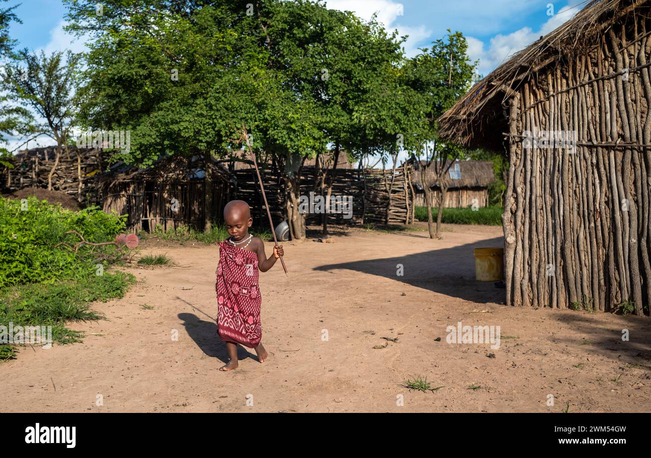 Maasai shuka hi-res stock photography and images - Alamy